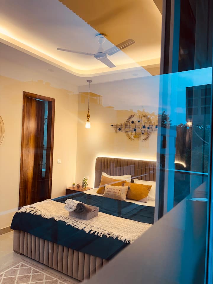 Premium 1bhk | Golf Course Rd | Near Rapid Metro - New Delhi