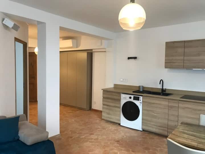 Le Clos Gaillard : T3 50m Du Port | Clim & Parking - Sanary-sur-Mer