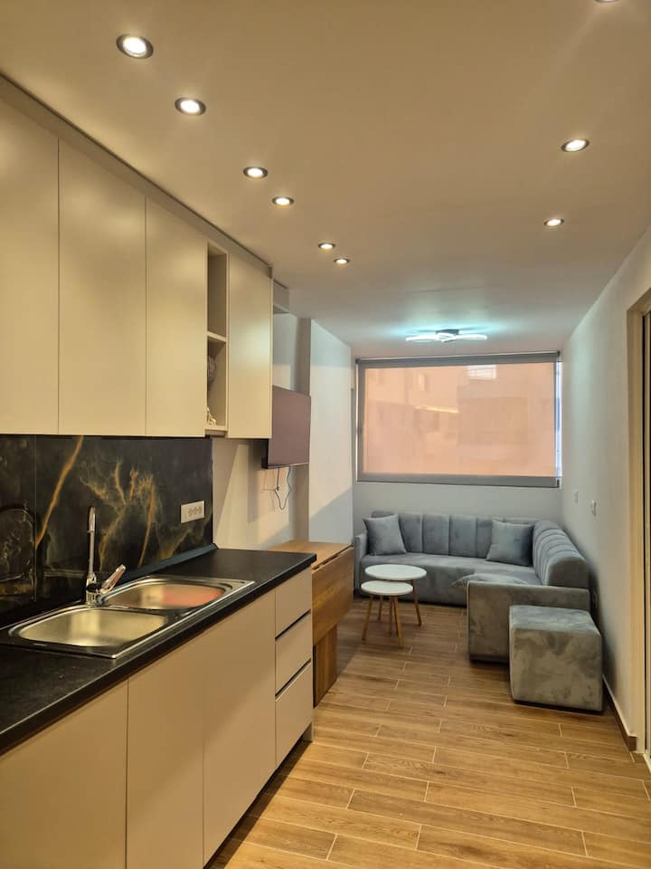 "Bright & Cozy Apartment Steps From The Beach" - Durrës