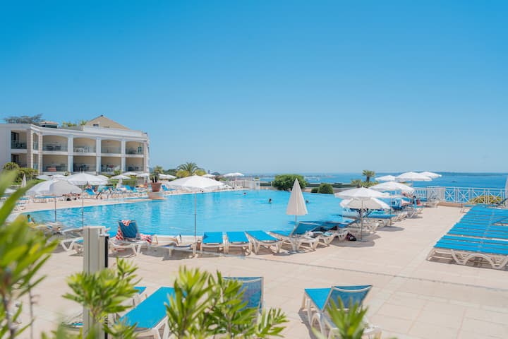 Vue Mer Panoramique  Clim, Piscine, Plage à Pied - Cannes