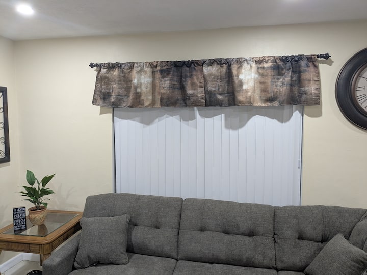 Family Home Walkable To Hard Rock - Miami Gardens, FL