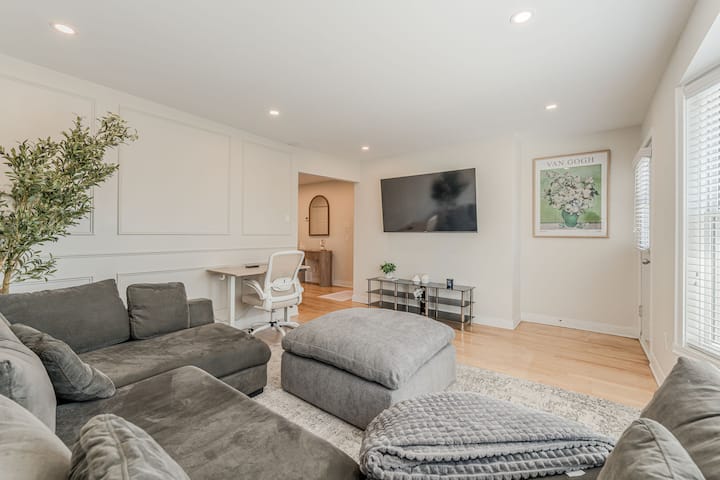 Maison Robin | 3br | 5 Min To Place Bell - Montréal, QC