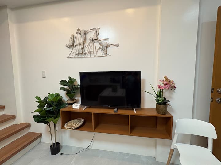 A Cozy Home Stay Right In The Heart Of Albay. - Legazpi City