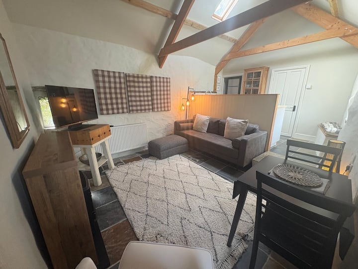 Converted Barn In Trefin - 400m From Coastal Path - Pembrokeshire