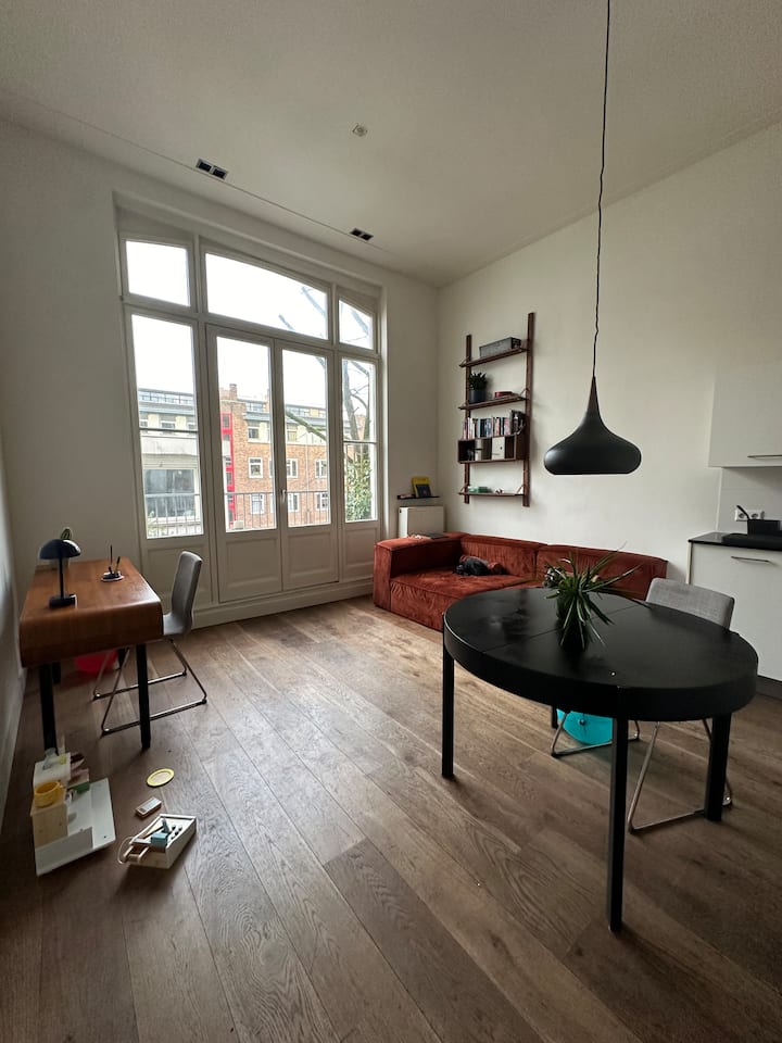 Stay In A Beautiful High-ceiling City-center Flat - Ámsterdam