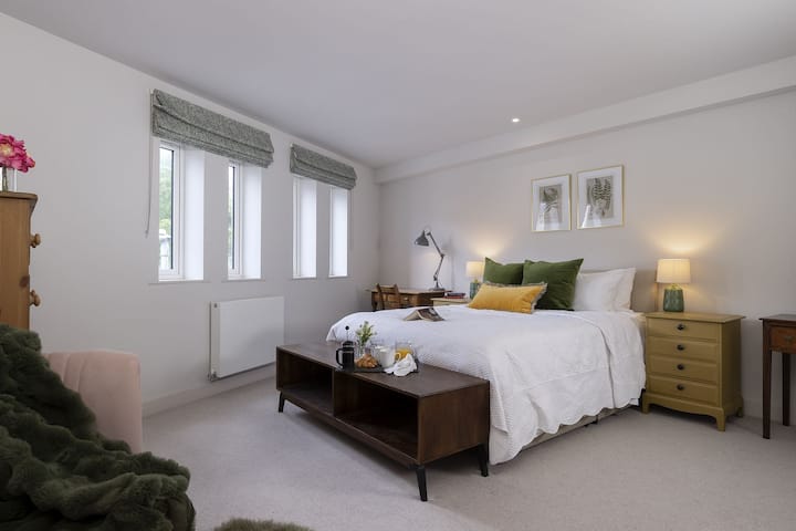 Beautifully Presented  And Modern - The Copper - Stroud, UK