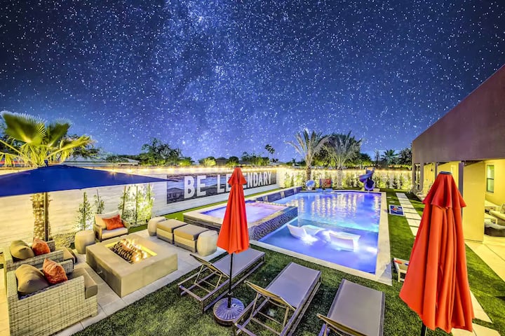 Dream Desert Home-huge Pool, Pickleball, Game Room - La Quinta, CA