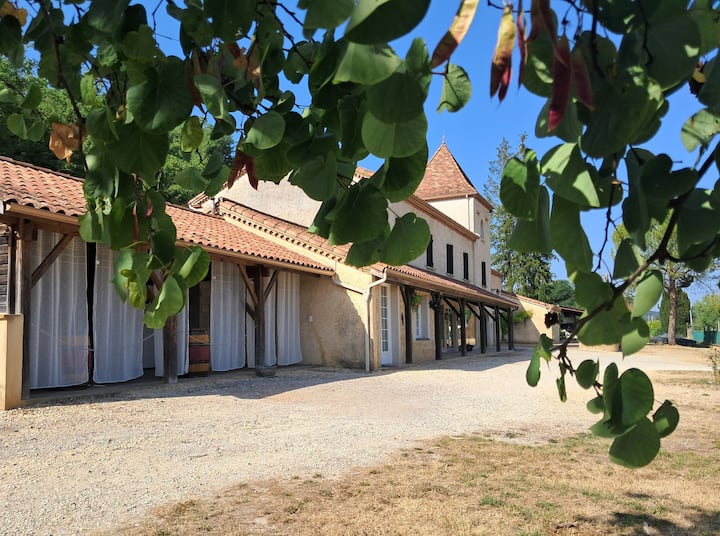 Gîte De Charme Dans Un Cadre Naturel, En Périgord. - Fumel
