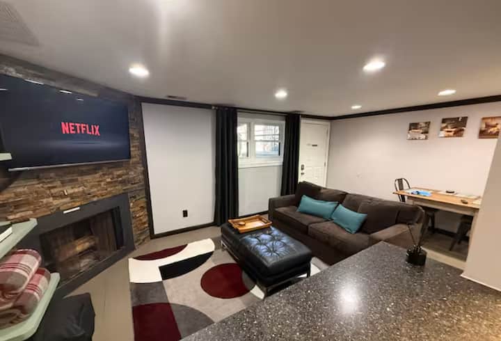 Clean, Cozy, & Private! Welcome To Dc Metro Area! - Germantown, MD