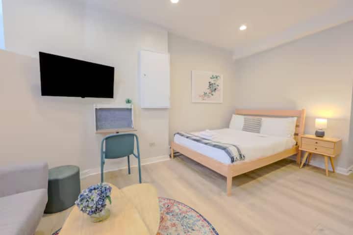 South End Studio | Close To Hospitals - Boston, MA