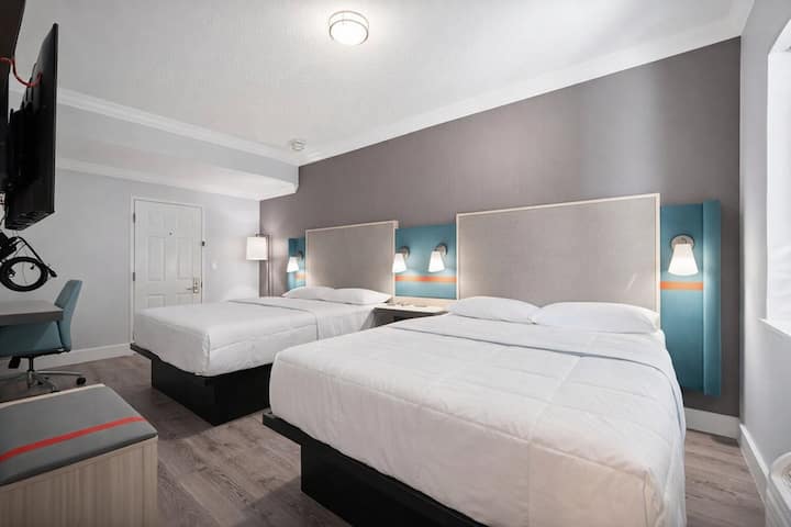 2 Queen | Atrium Miami Springs | Mia 3 Miles - Miami
