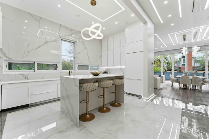Br. New Luxury 4 Br Home With Premium Upgrades - Ottawa