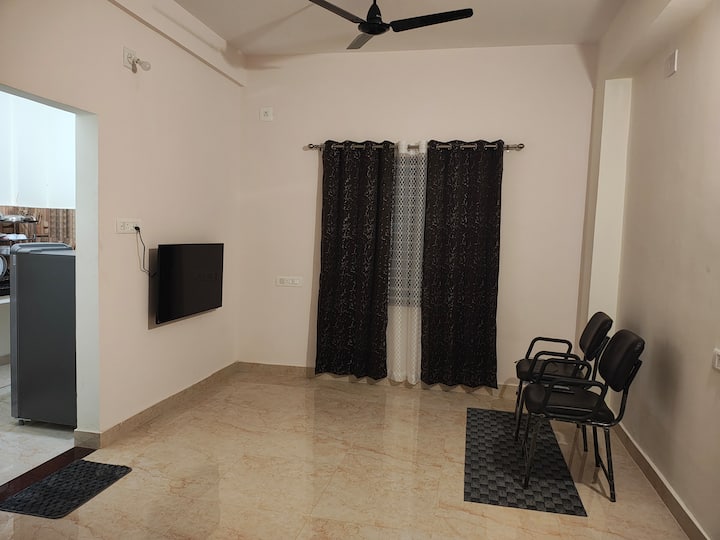 Nova Nest, Patia-spacious, Clean, Couple-friendly - Bhubaneswar