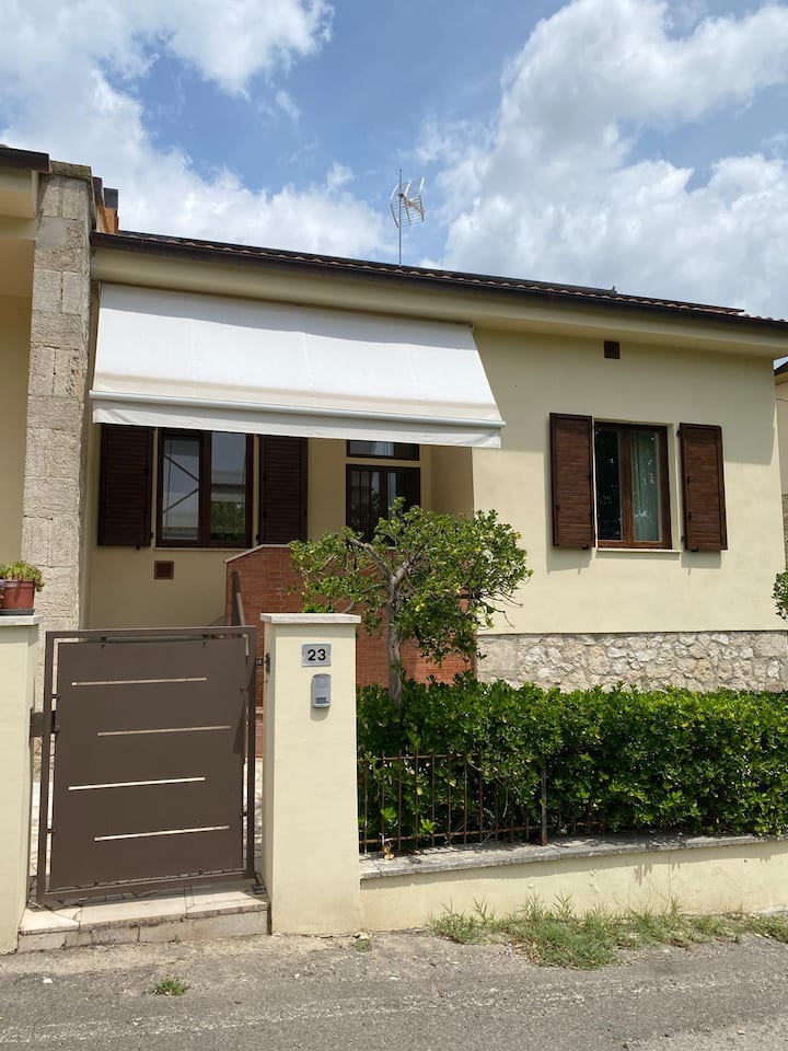 Nel Cuore Della Toscana, A 100 M Dal Sentierelsa. - Poggibonsi