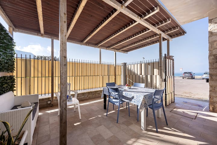 Lido Azzurro Sea Apartments Mare - Carini