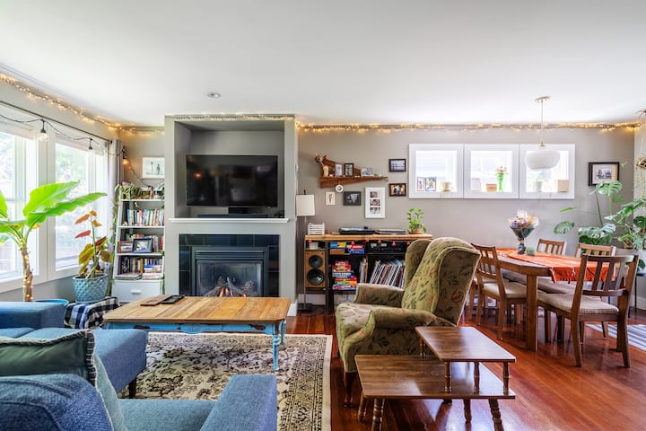 Charming 3br Home In Victoria - Victoria, Canadà