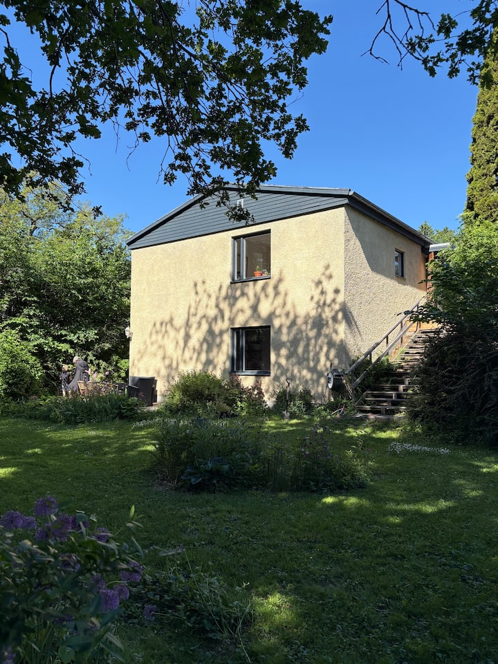 Spacious Family Villa With Private Garden - Stockholm