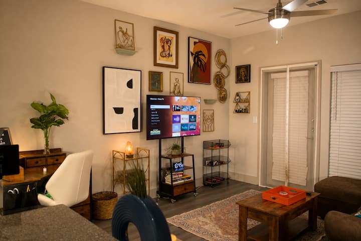 5 Min From Nrg - Pool, Gym & Free Parking - 休斯敦