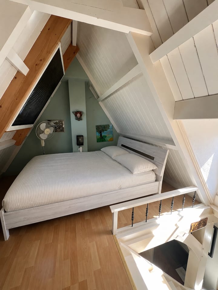 Historic Fisherman's House In Volendam - Volendam