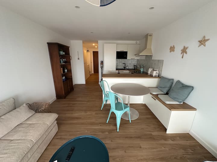 Appartement Entièrement Rénové, Belle Vue Mer - Sausset-les-Pins