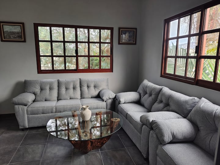 Espacio Privado Completo En Planta Alta - Jiutepec