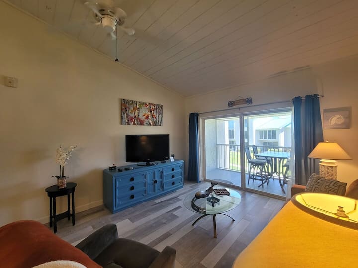 Cp 321 1 Bed/1 Bath Condo In Ocean Village - Fort Pierce, FL