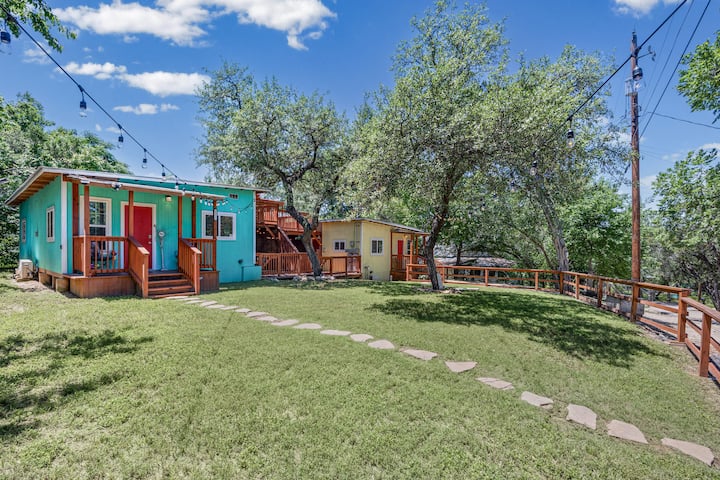 Welcome To Cozy Cabins!
On Lake Travis-zen Home! - Lakeway, TX