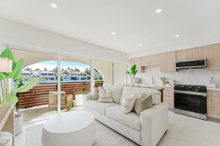 The Boathouse | Boca Waterfront Retreat - Boca Raton, FL