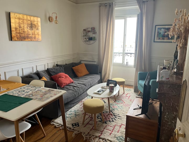 Cosy Avec Décoration Très Coloré Multiculturel ! - Bois-Colombes