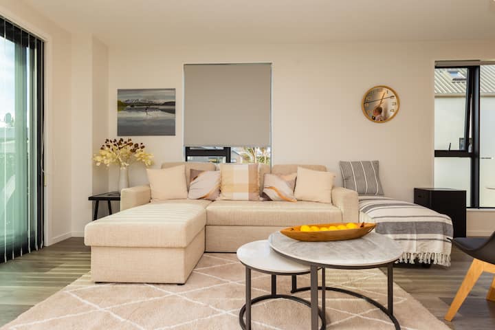 L Staydium Retreat – Sleeps 5 | - New Zealand