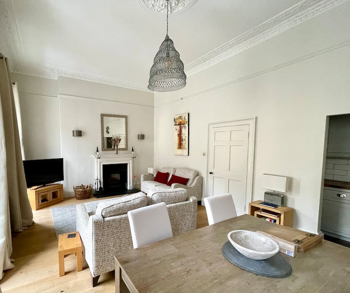 Stylish, Central Georgian Apartment, Bath - Bath