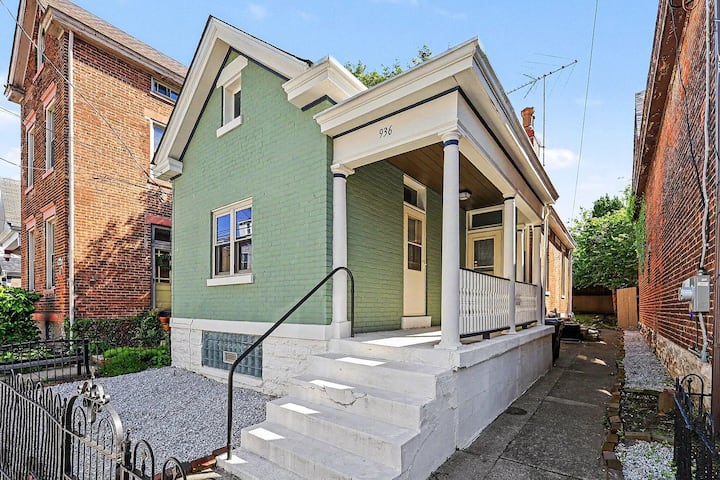 Walkable Mainstrasse Cottage Near Cincinnati. - Cincinnati, OH