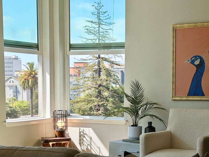 Preservation Park Penthouse - Oakland, CA