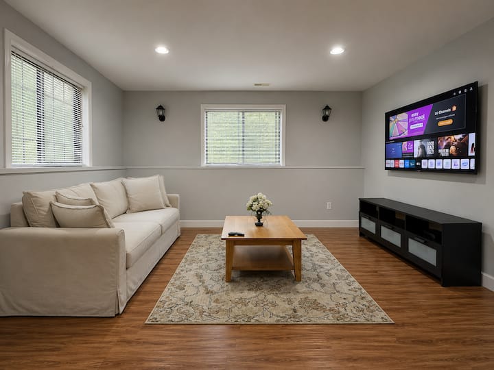 City Center Farmhouse Acreage Land Country Retreat - Langley