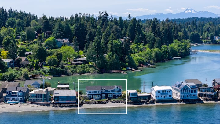 Luxury Bainbridge Waterfront-private Beach/hot Tub - Bainbridge Island, WA