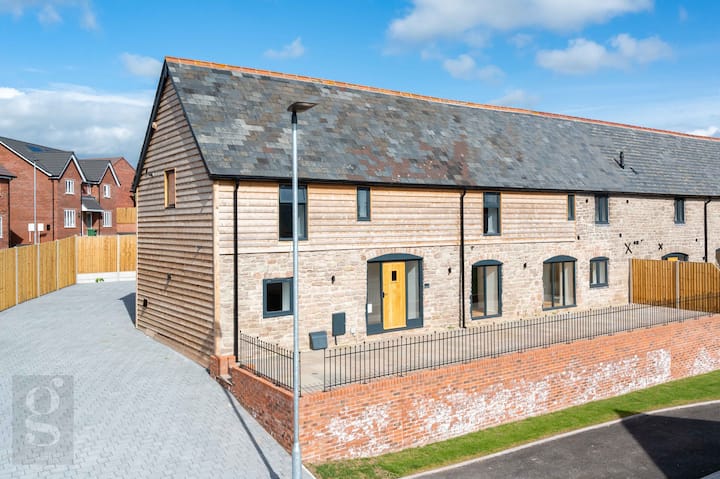 Stylish 4br Barn Conversion Near Hereford Centre - Worcestershire