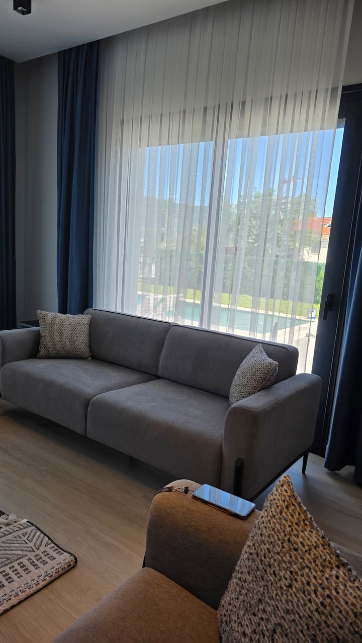 Akçapınar şIrinköyde Villa Marino  70 M2 Havuz - Akyaka
