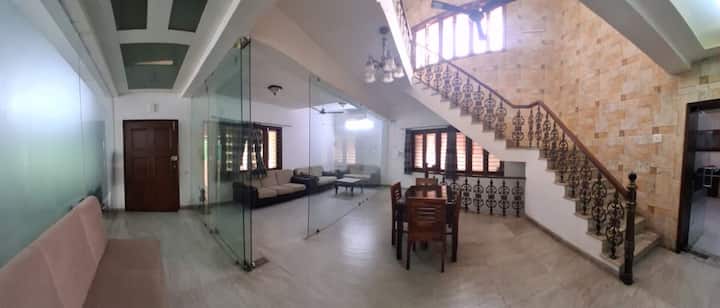 Deluxe 3bhk Serviced Bungalow @Thaltej City Centre - Ahmedabad