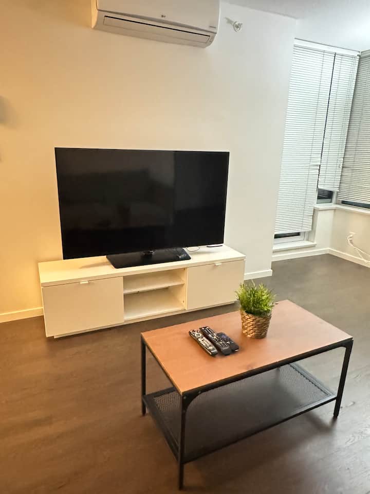 Cozy 2b2b Suite @ Richmond Center - 列治文