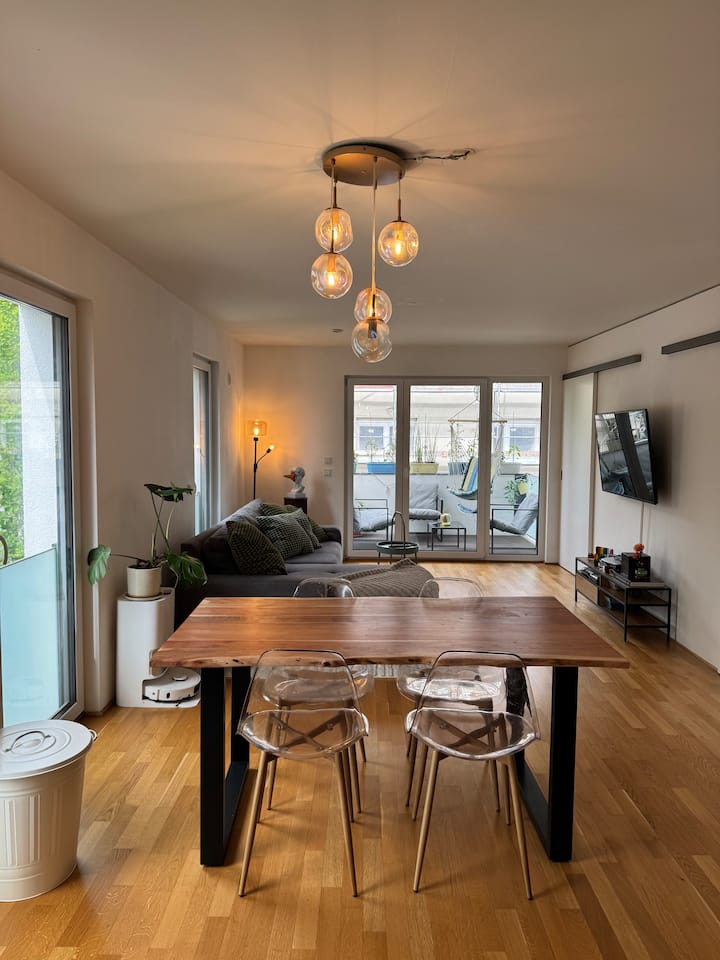 Helle Neubauwohnung Mit Balkon, Bestens Angebunden - Putzbrunn