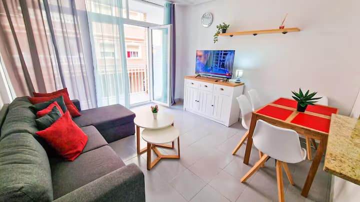 Beachside Apartment By Palm Avenue | 150m To Beach - Torrevieja