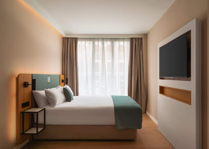 Berlin Klosterstraße | Queen Room (Barrier Free) - Berlín