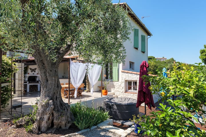 Belle Villa Individuelle Avec Vue Mer Et Jacuzzi - Saint-Laurent-du-Var
