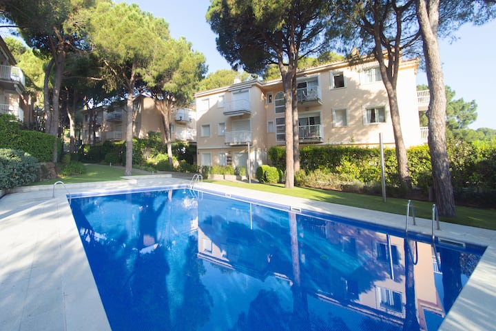 Palamós Apartment With Patio, Pool & Wifi - Palamós
