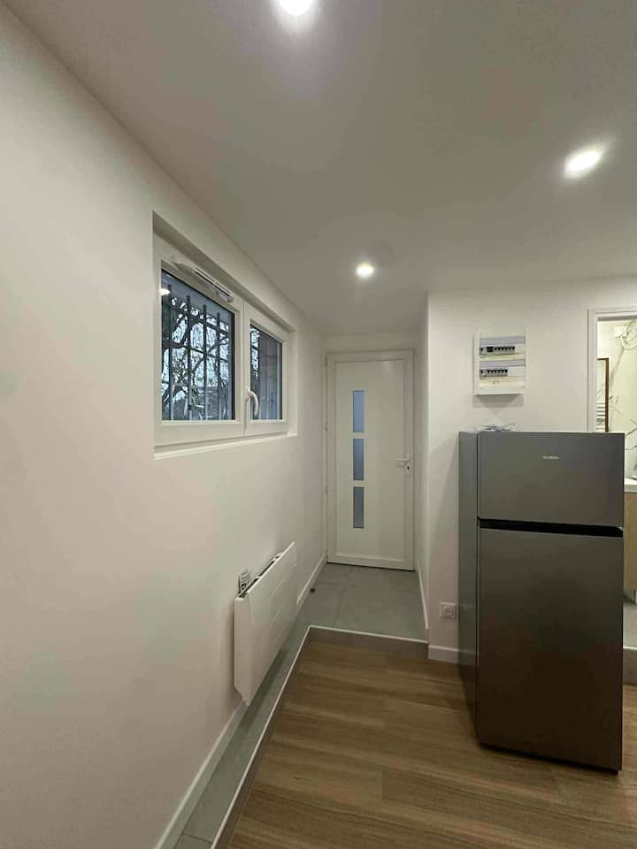 Charmant Studio à Deux Pas De Rer Massy–palaiseau - Palaiseau