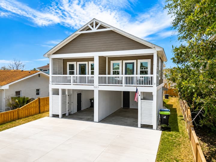 Walk To Beach • Pet Friendly • Sleeps 9 • Greenway - Carolina Beach
