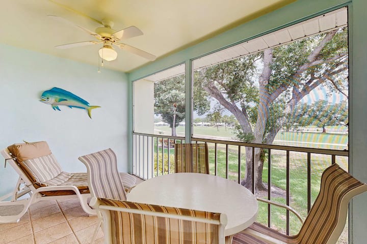 Venice Condo, Pool, Balcony & Beaches Nearby! - Venice, FL