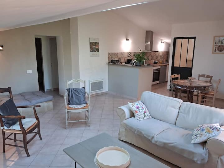 Le Gîte De Beyssan En Luberon, Clim Wifi, Parking - Saint-Saturnin-lès-Apt