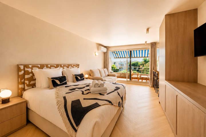 Studio Chic Avec Parking/balcon - 4p- Saint-tropez - 셍뜨호뻬
