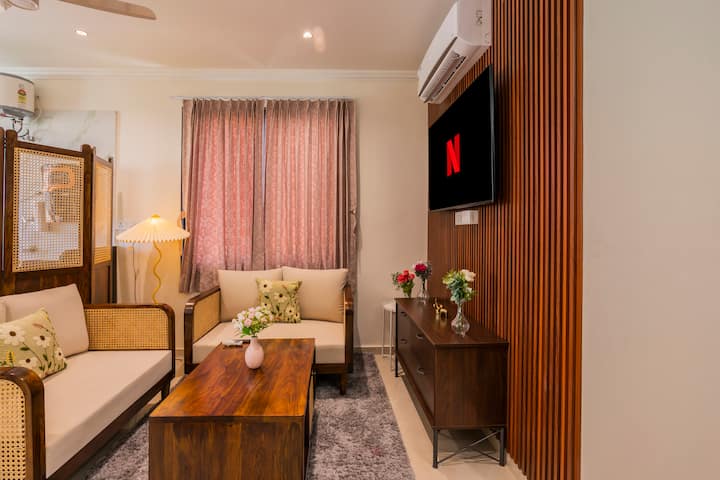 Banana Abode : Home With Breakfast And Pickup - Udaipur